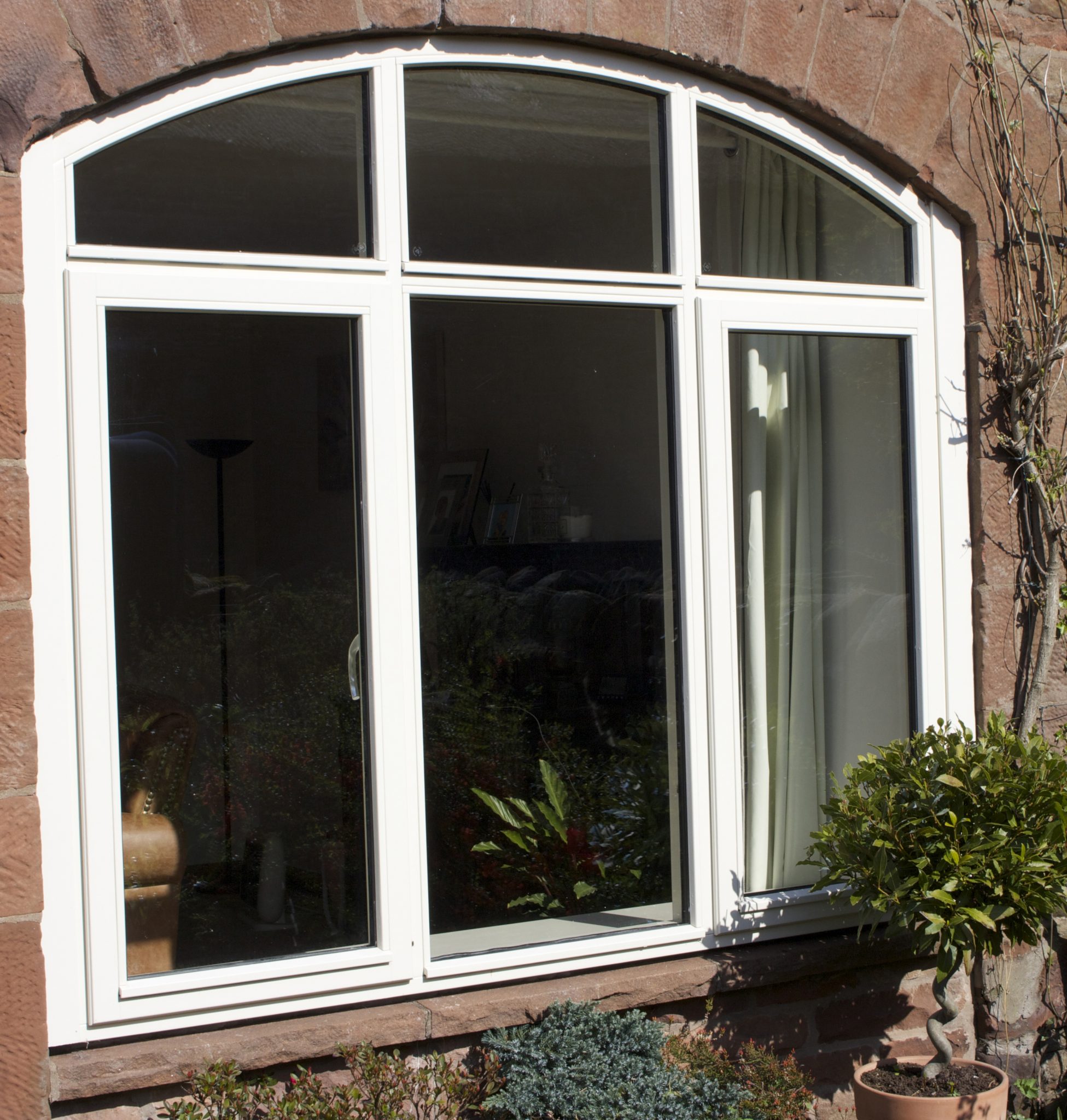 Tendot barn arched window - AJ&D Chapelhow (Cliburn) Ltd